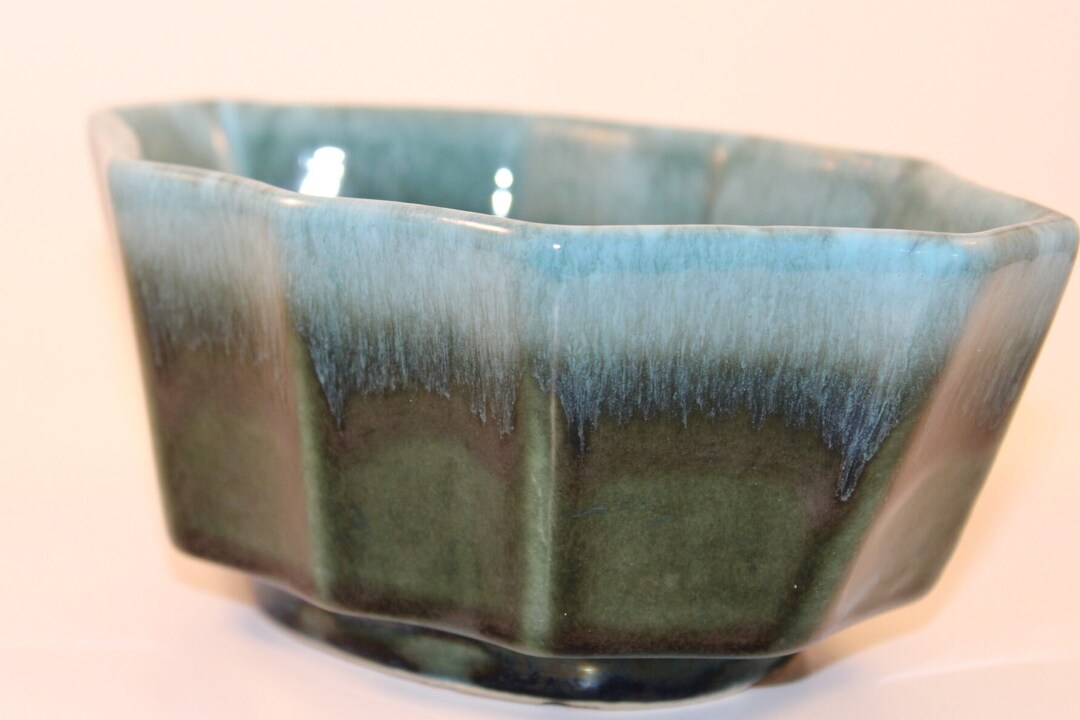 Vintage Hull Planter - Etsy