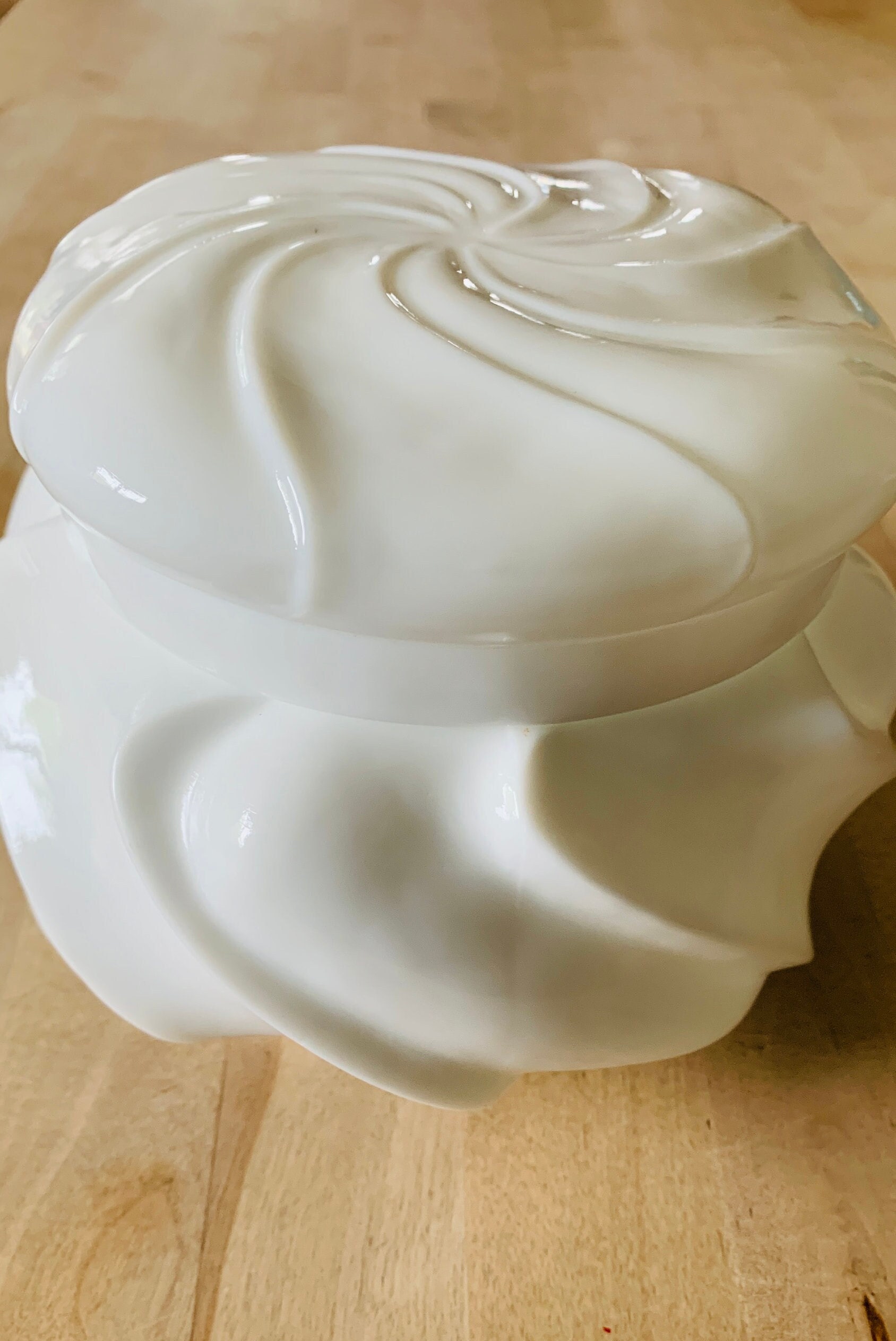 Vintage Fenton Vanity Powder Box - Etsy