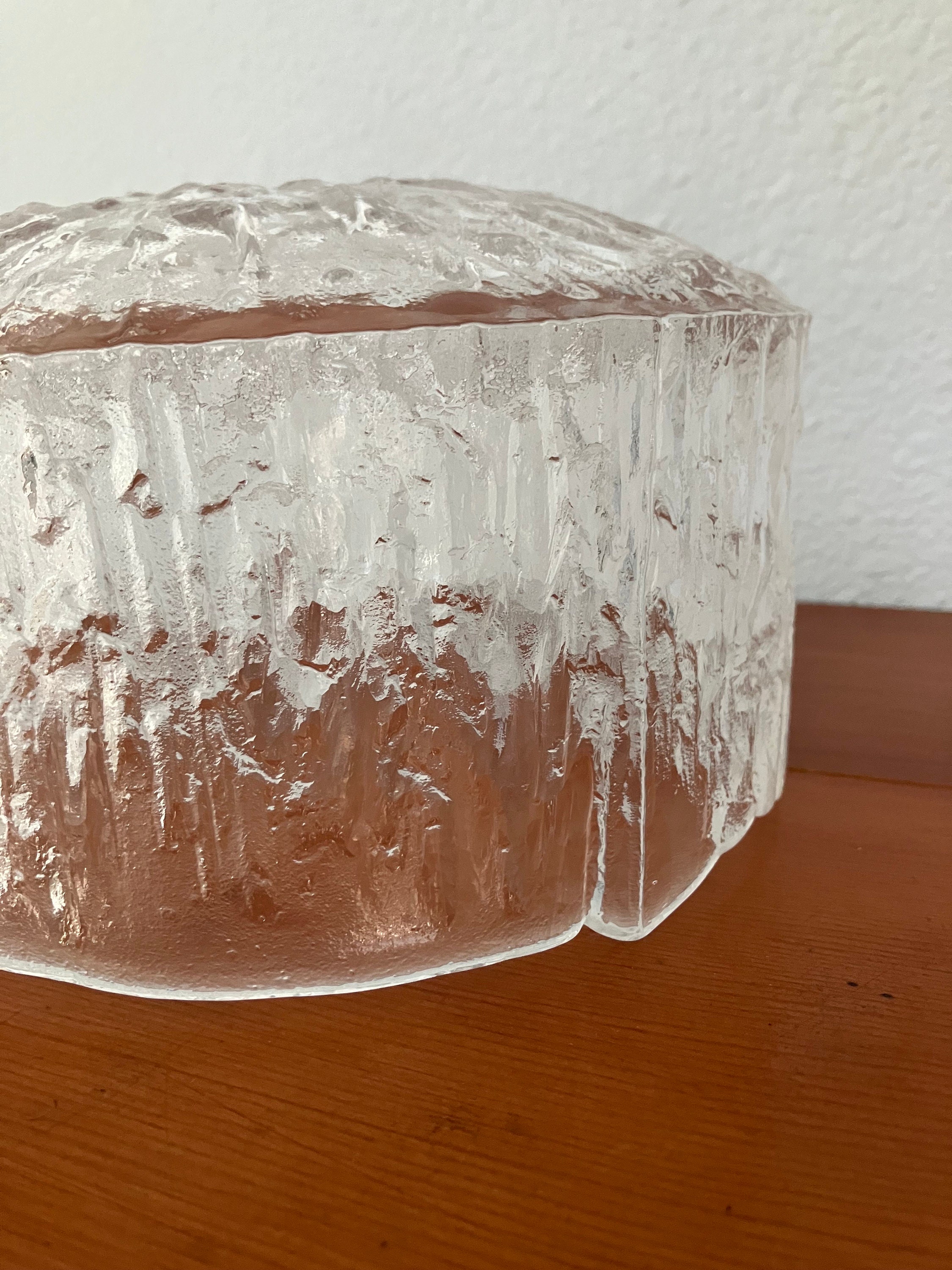 Vintage SKRUF Sweden Textured Scalloped "ice" Centerpiece Art Glass ...