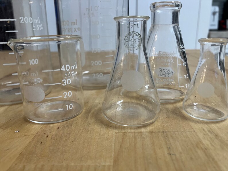 Set of 6 Vintage Pyrex Beakers and Kimax and Pyrex Erlenmeyer Flasks - Etsy