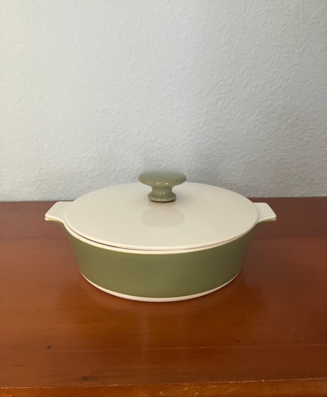 Vintage Mid Century Round Corning Ware in Avocado Green and White ...