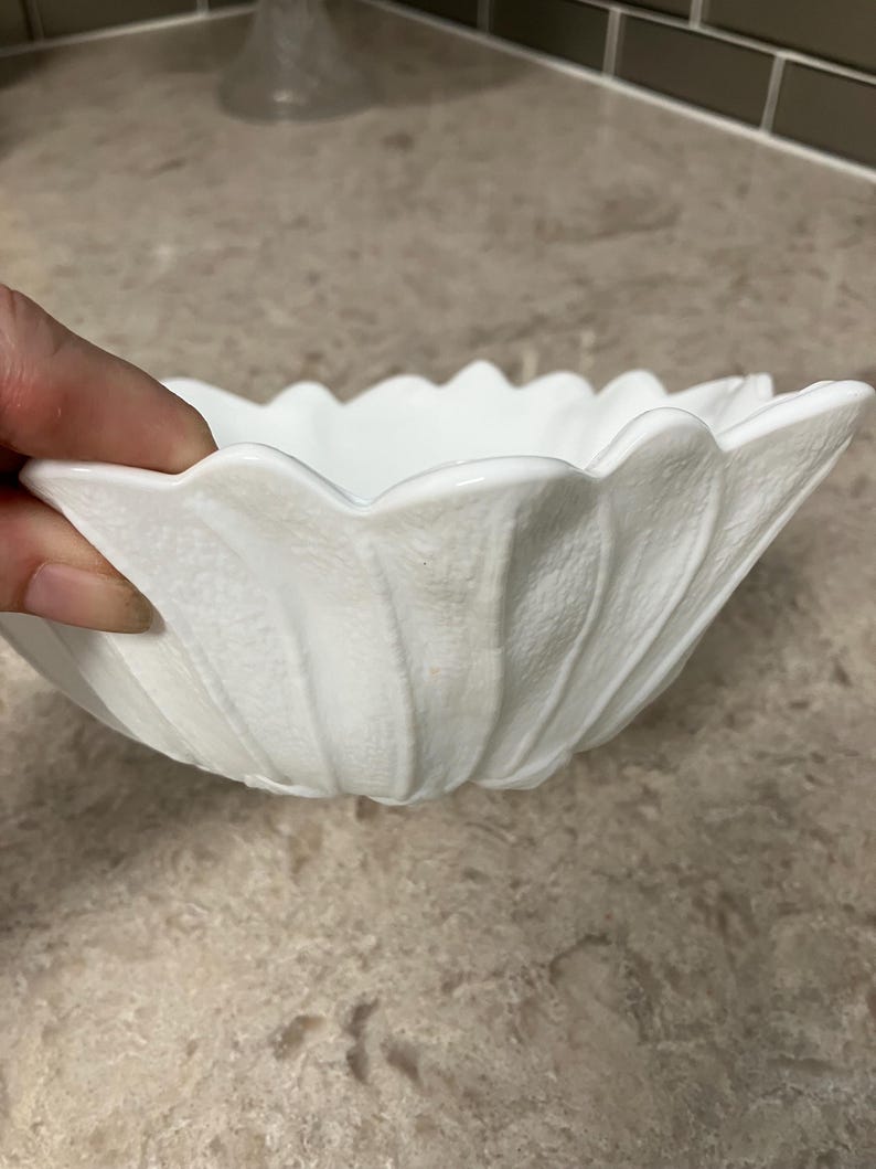 Vintage Milk Glass Indiana Glass Lily Pons Daisy 7" Bowl - Etsy