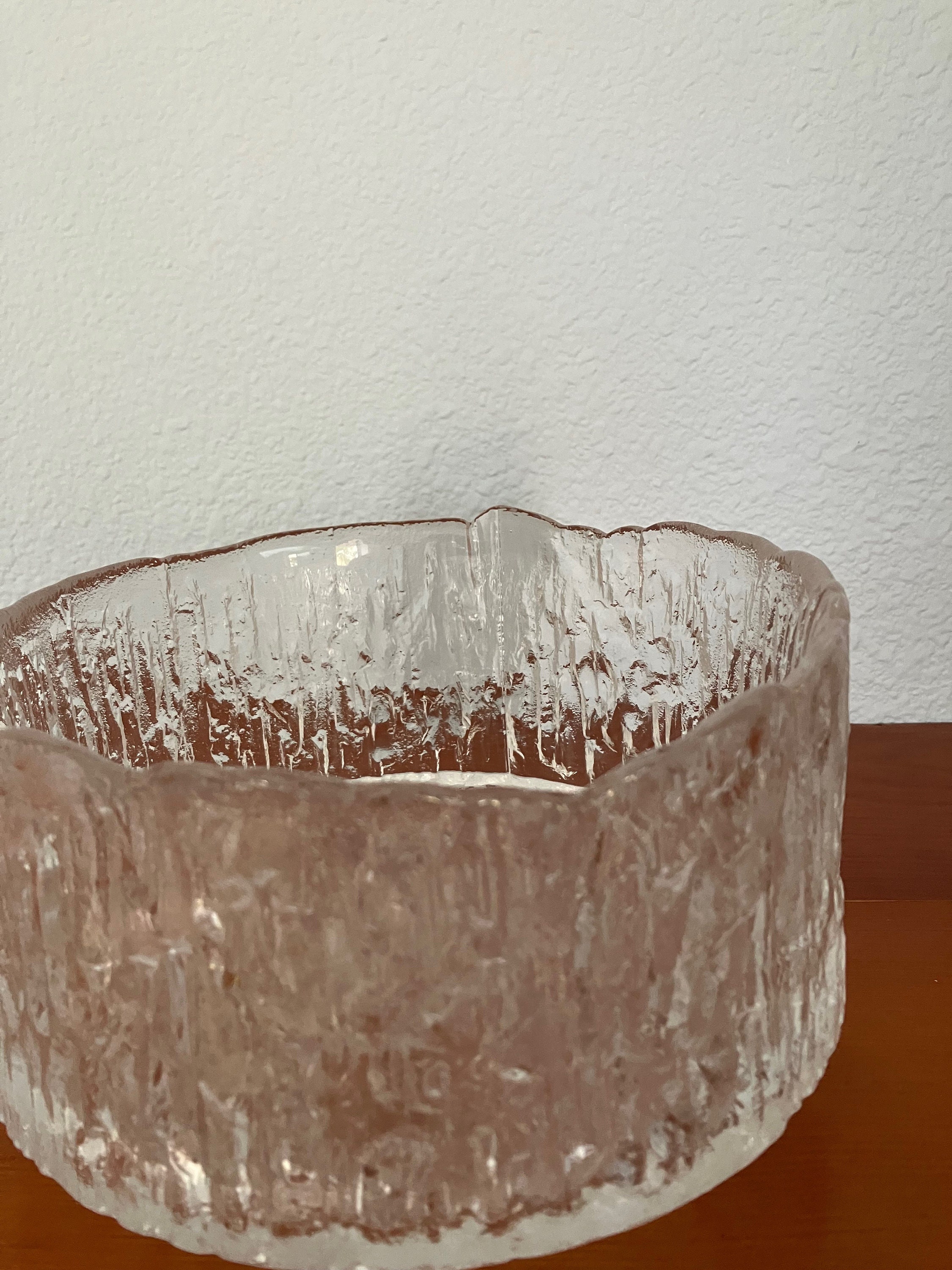 Vintage SKRUF Sweden Textured Scalloped "ice" Centerpiece Art Glass ...