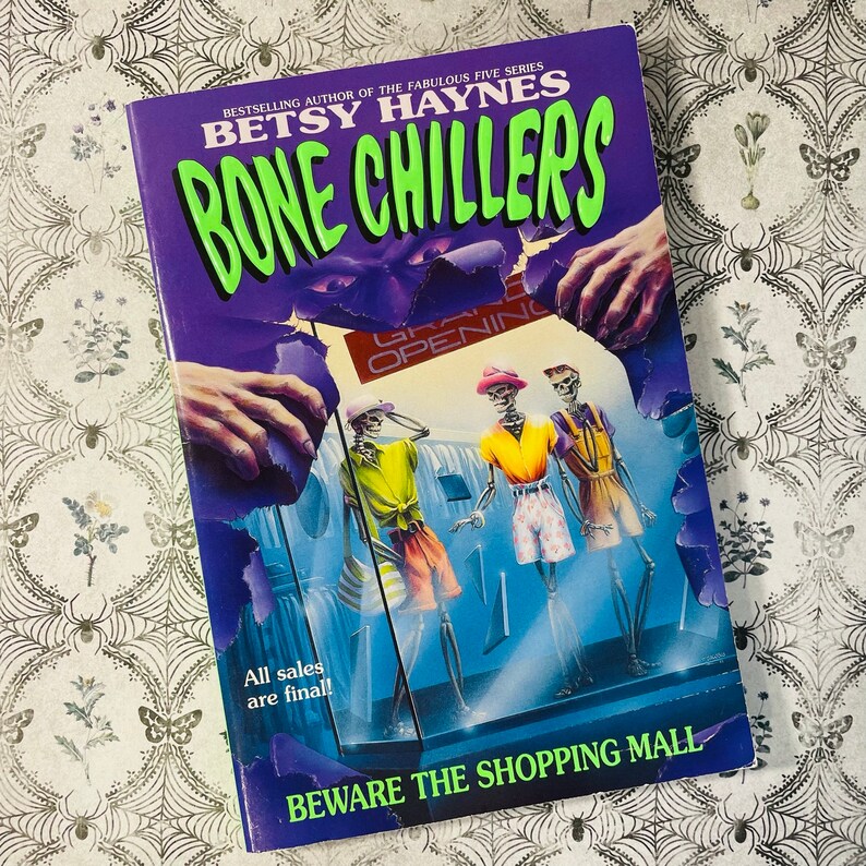 Bone Chillers 1 // Beware of the Shopping Mall 1994 // Betsy Haynes ...