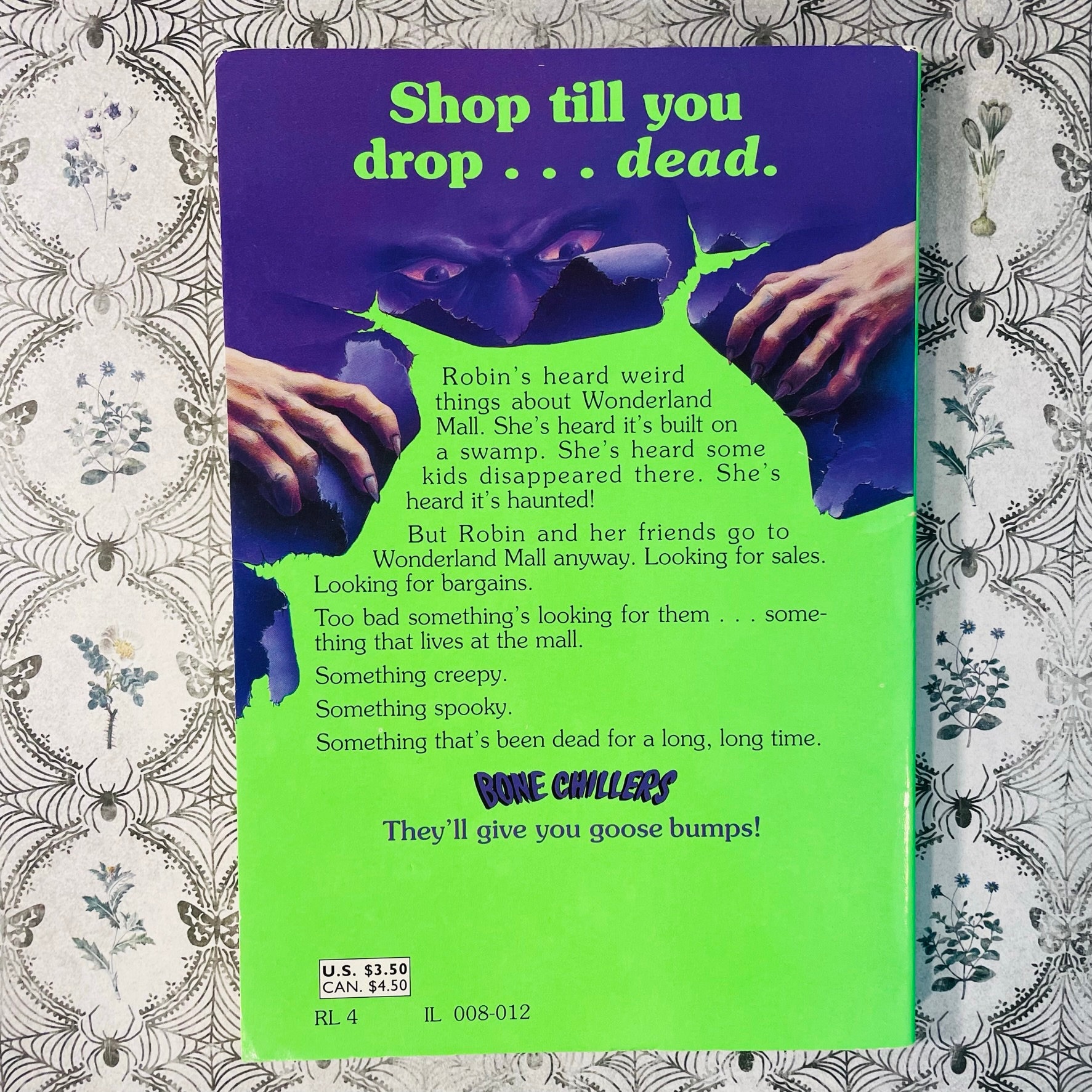 Bone Chillers 1 // Beware of the Shopping Mall 1994 // Betsy Haynes ...