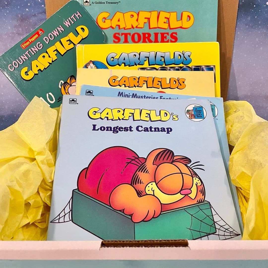 Garfield Gift Set // Garfield Book Collection // Gift Box // Garfield ...