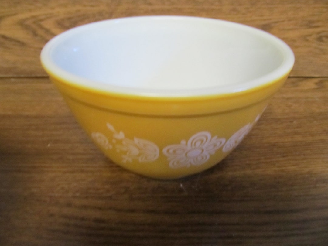 Vintage Harvest Gold Pyrex 401 Mixing Bowl With White Butterfly Floral ...