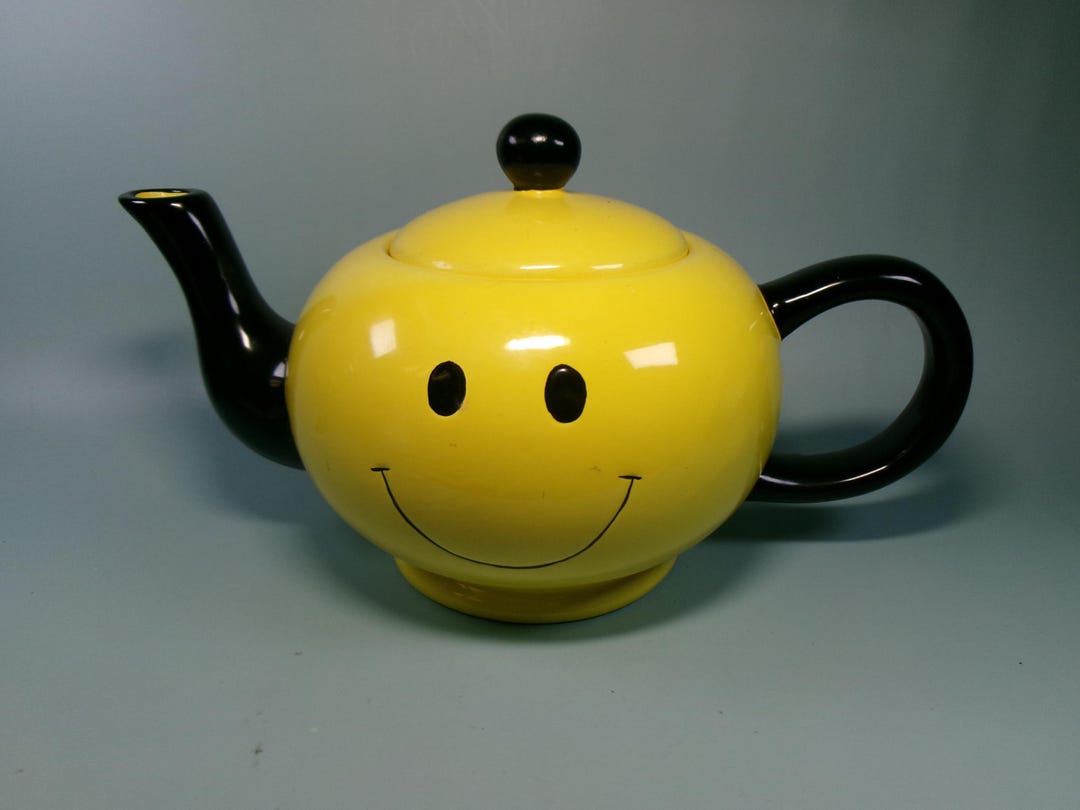 Vintage Burton & Burton Ceramic Smile Face Yellow and Black Teapot - Etsy