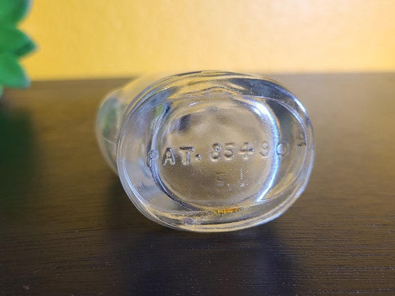 Vintage Glass Gypsy Hand Perfume Bottle - Gem