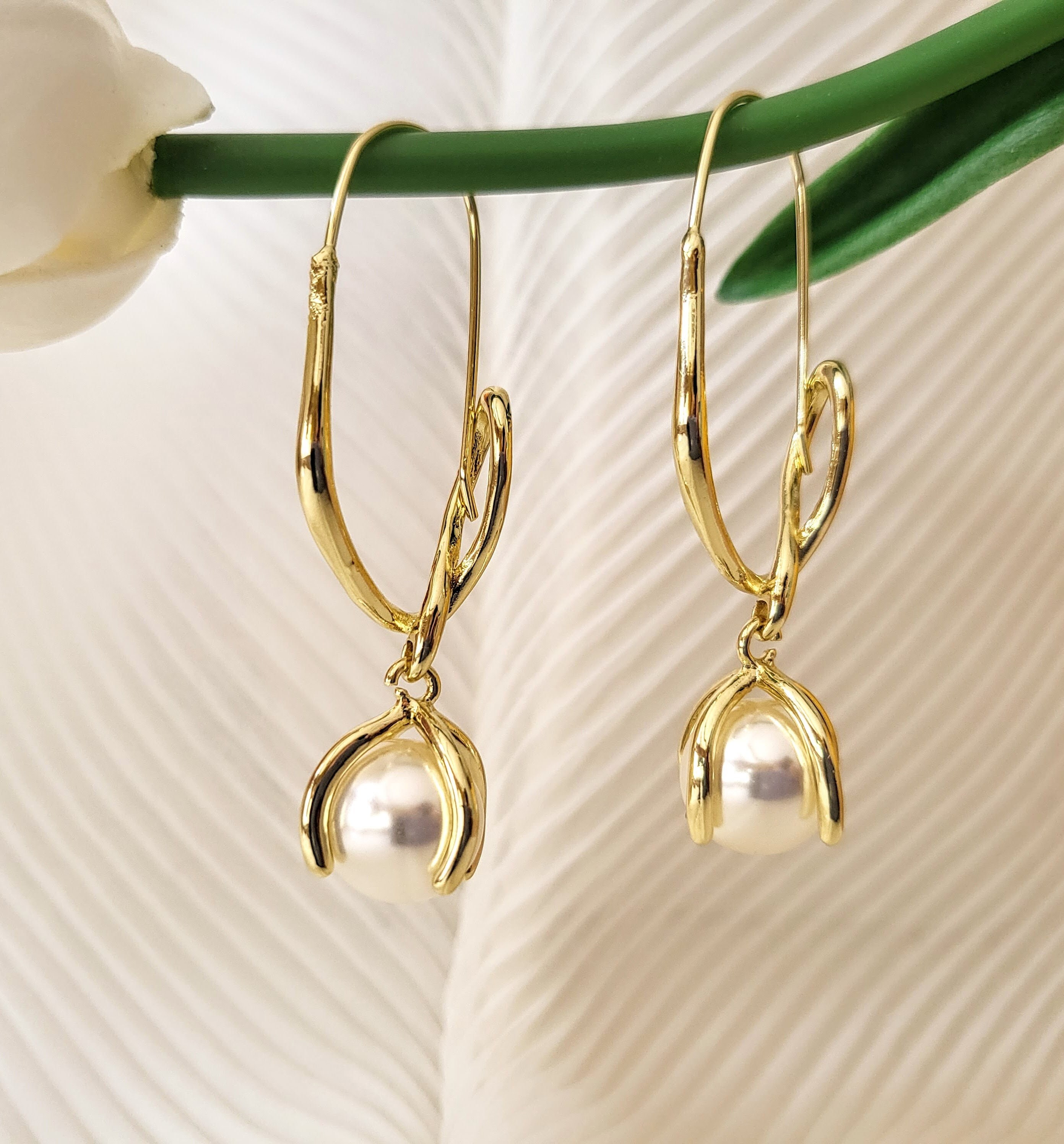 Abstract Minimalist Gold Pearl Drop/hoop Earrings - Etsy