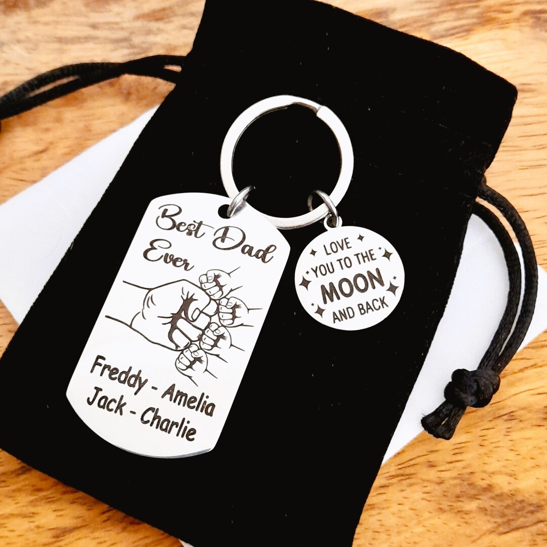 Personalised Fathers Day Gift for a Dad, Custom Dad Keyring, Fist Bump ...