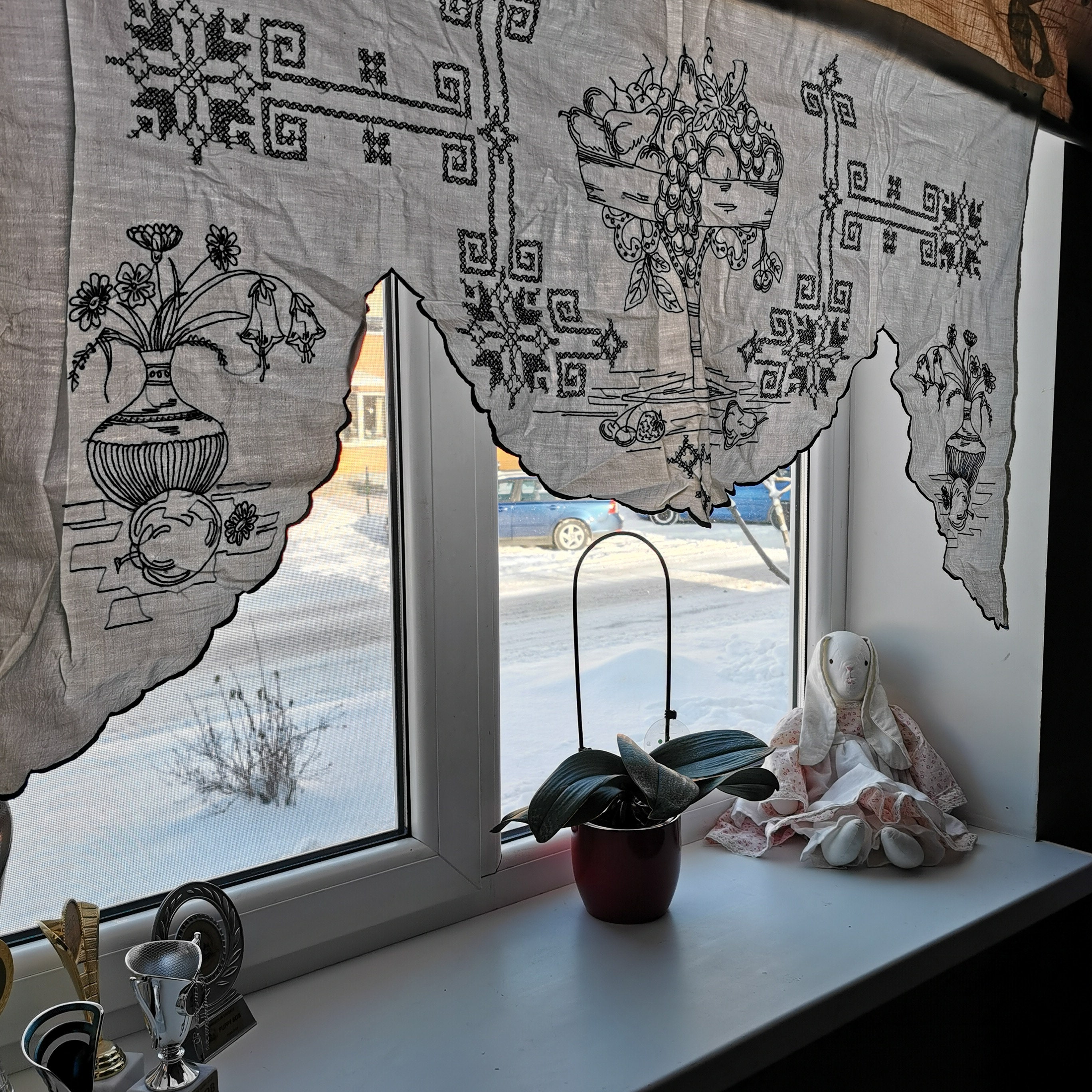 Antique Valance With Blue Embroidery - Classic White Cotton Window ...