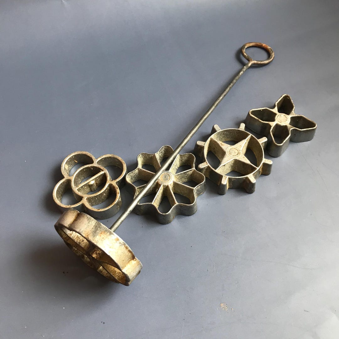 5 X Vintage Cookie Cutters, Set of 5 Forms, Retro Kitchen Molds 3D ...