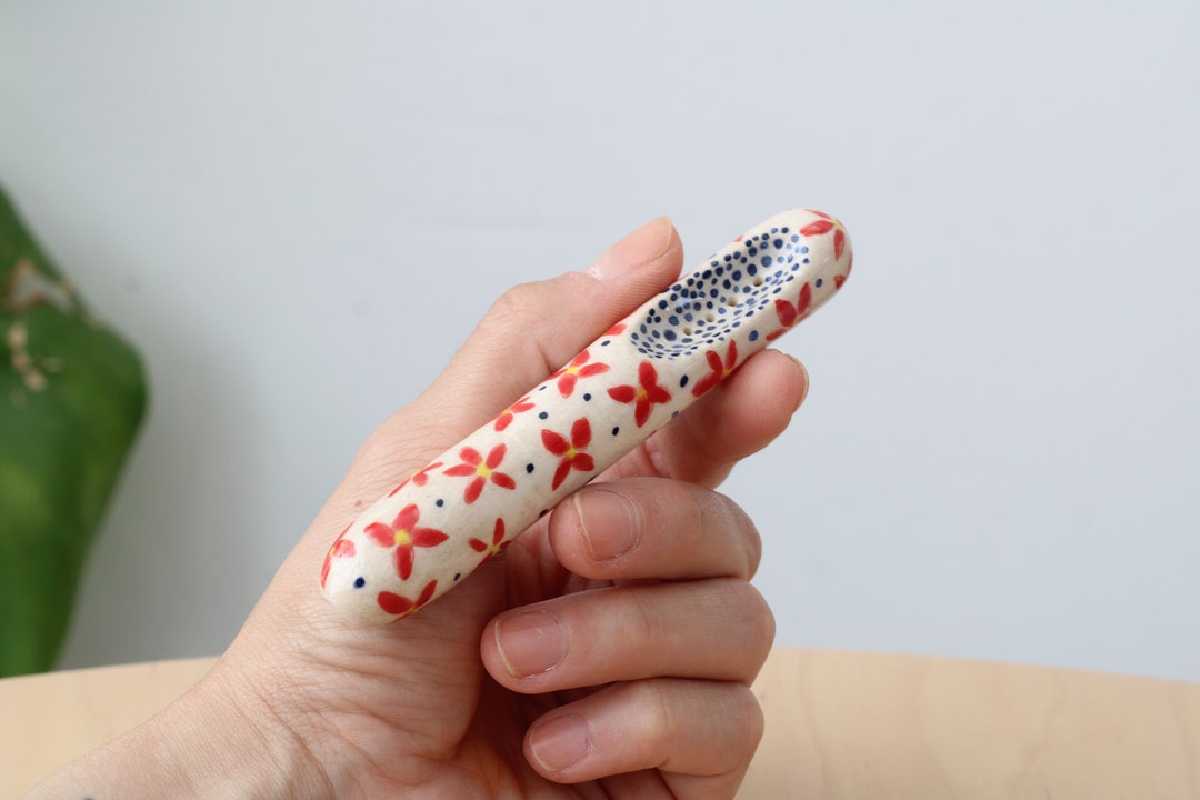 Ceramic One Hitter Pipe. Smoking Pipe. Red Daisy Pipe. Gift for Her. - Etsy