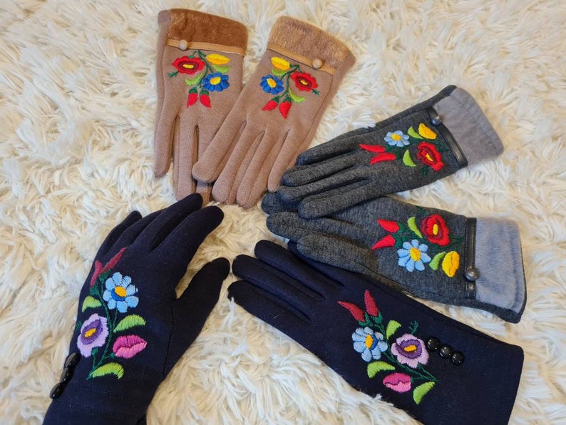 Traditional Hungarian Hand Embroidered Glove, Hungarian Embroidery ...