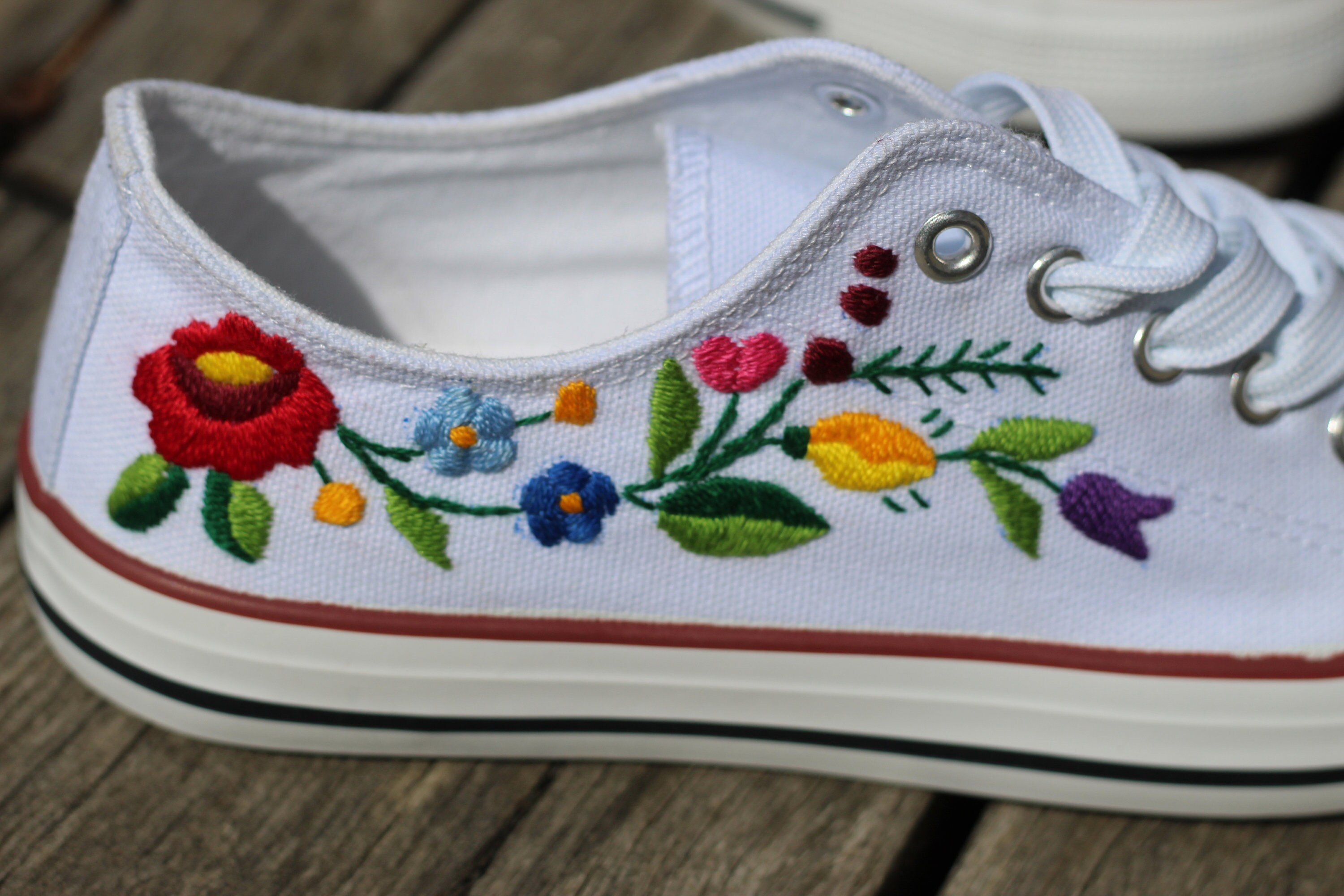 Hand Embroidered Shoes With Lovely Hungarian Kalocsa Flowers 38 Eu Size ...
