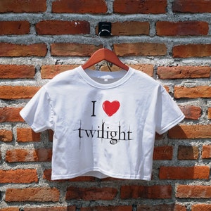 I Love Twilight Crop Top, Movie Inspired Graphic Tee, Twilight T-shirt ...