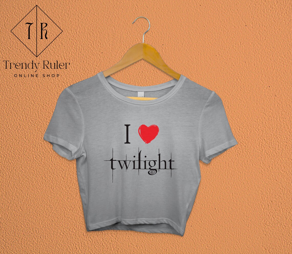 I Love Twilight Crop Top Movie Inspired Graphic Tee Twilight - Etsy