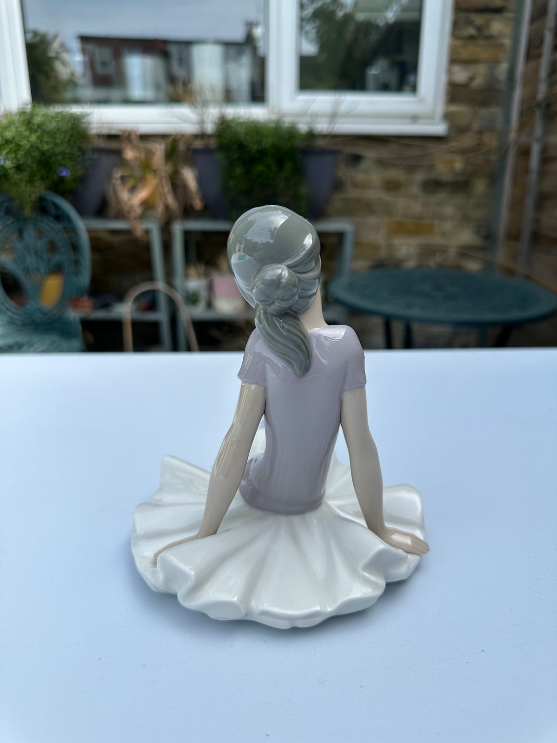 A 1978 Lladro 1356 Porcelain Figurine of Ballet Purple Dreamer ...
