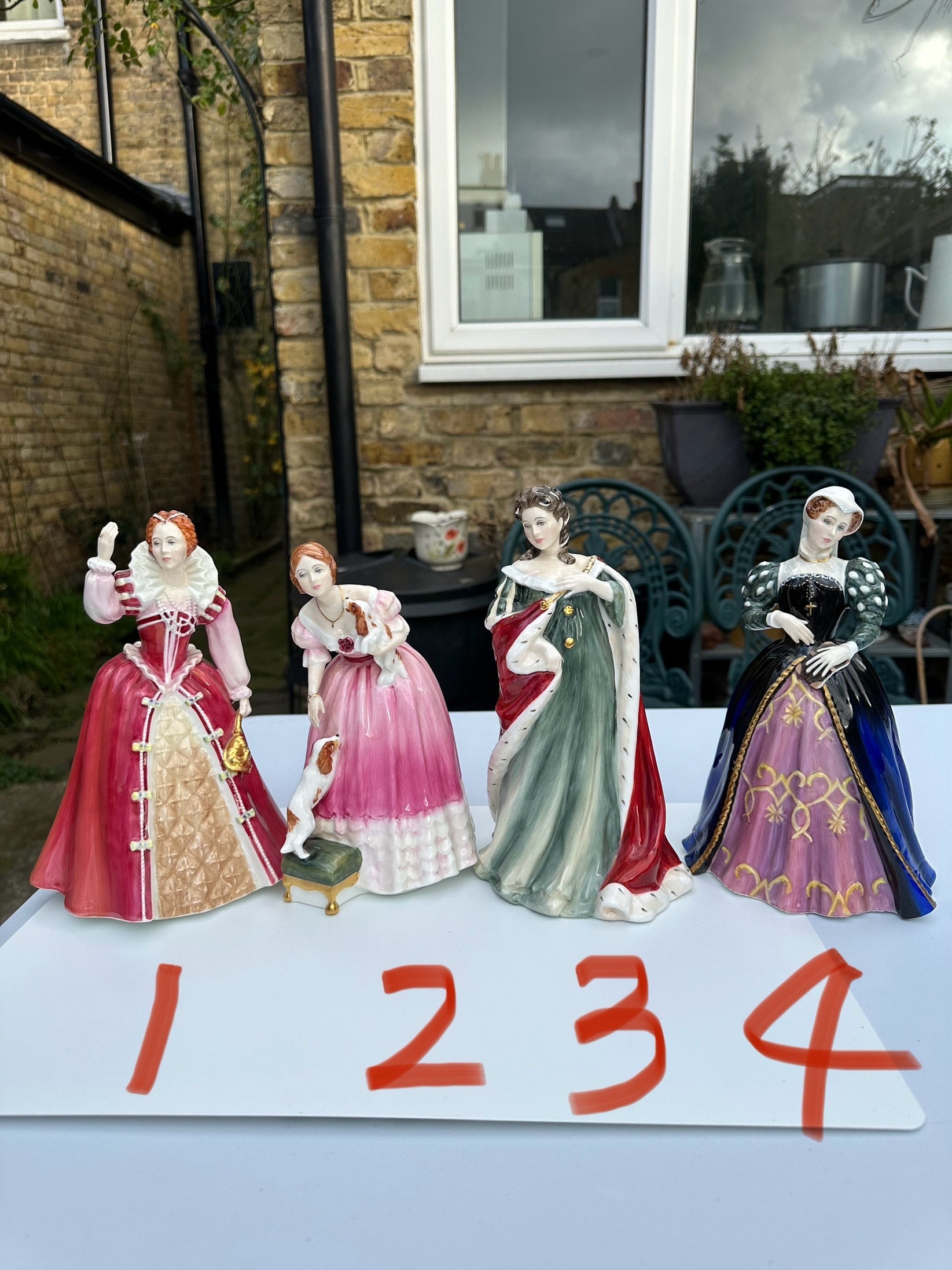 Royal Doulton Limited Edition Porcelain Figurines of Queen Elizabeth I ...