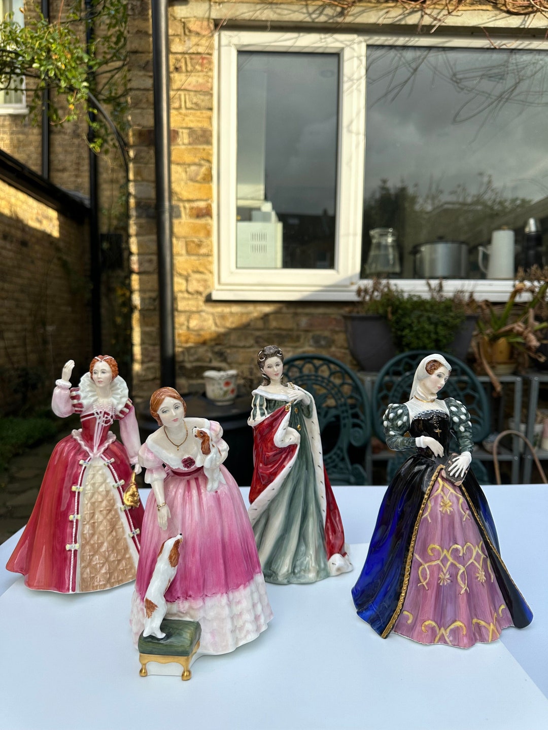 Royal Doulton Limited Edition Porcelain Figurines of Queen Elizabeth I ...