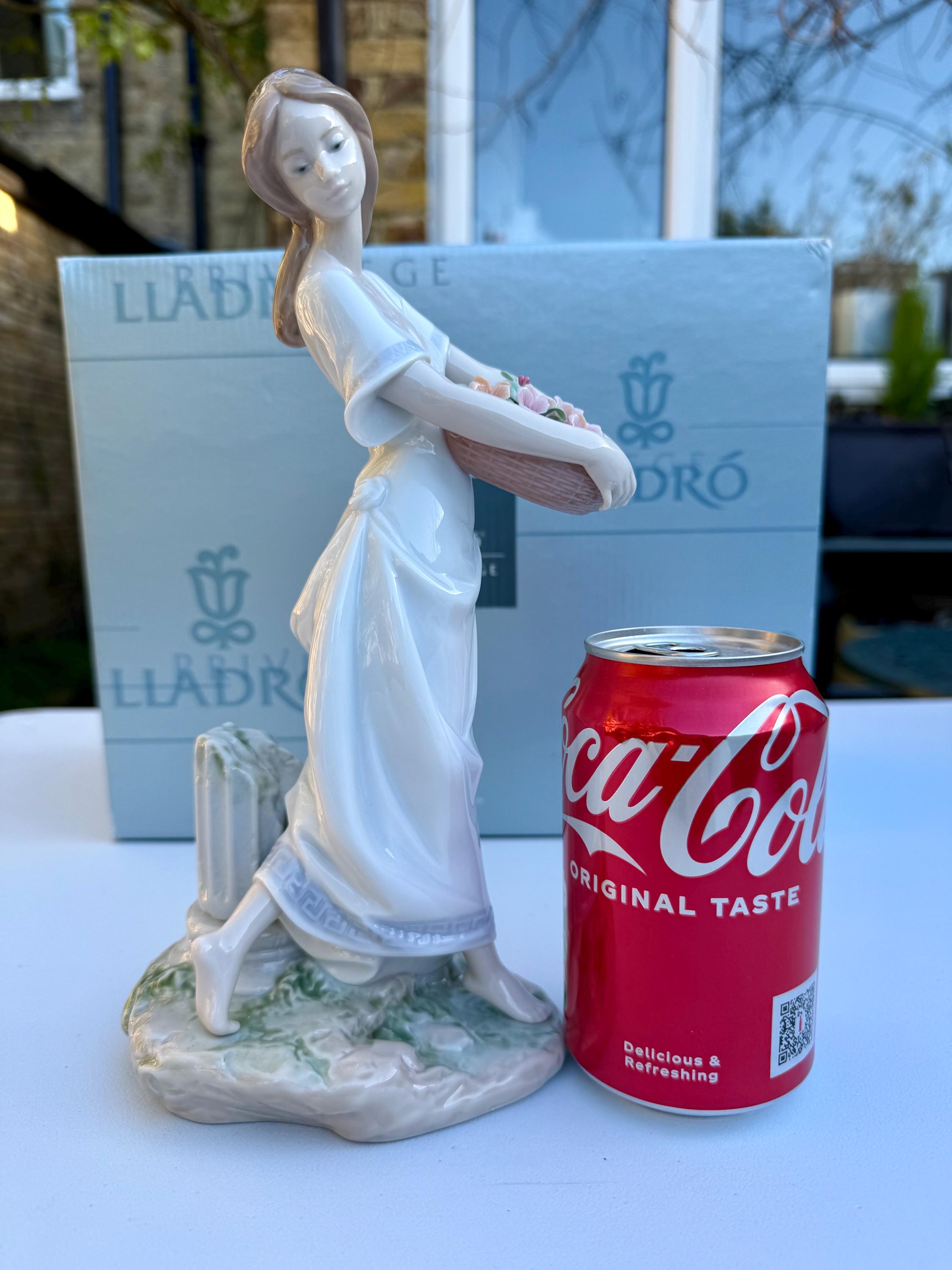 A Boxed Lladro Privilege 7704 Porcelain Figurine of Gardens of Athens ...