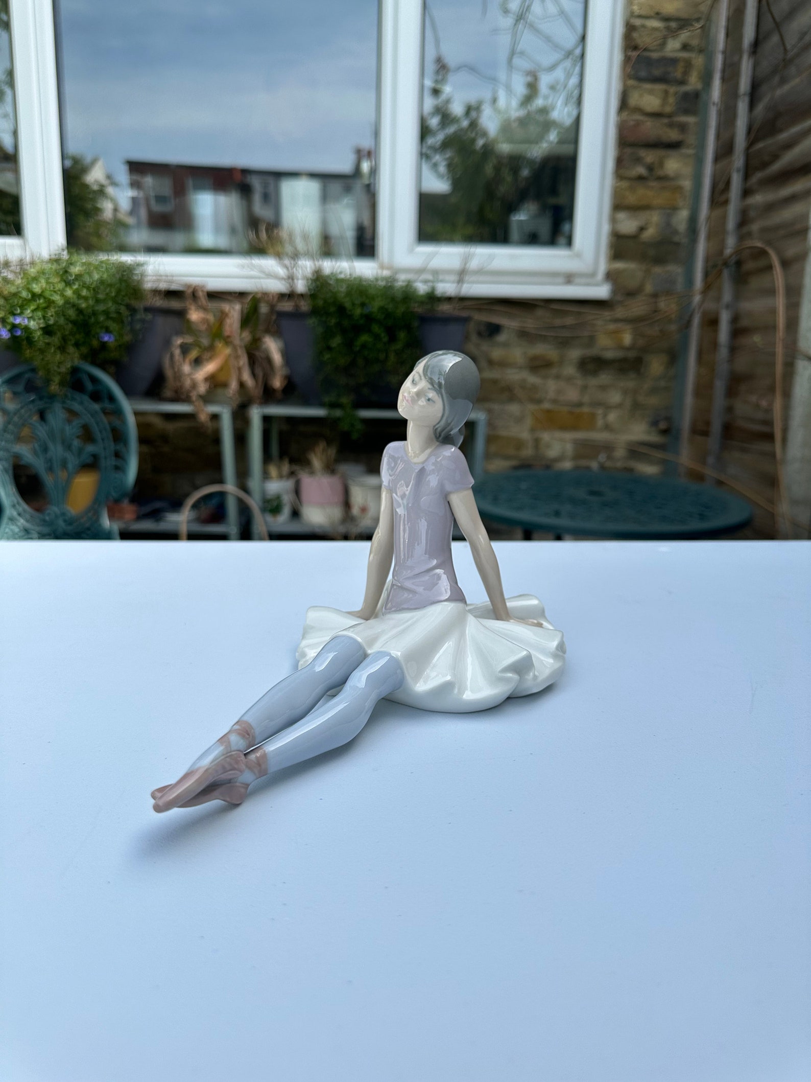 A 1978 Lladro 1356 Porcelain Figurine of Ballet Purple Dreamer ...