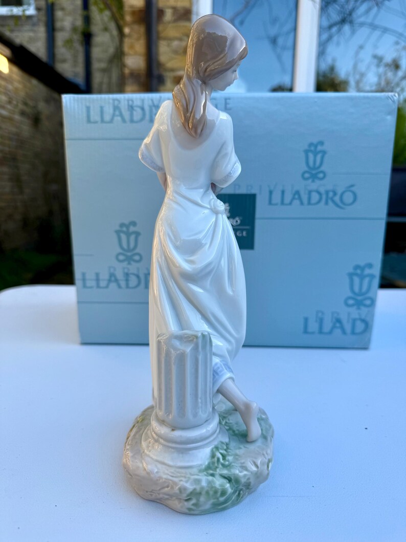 A Boxed Lladro Privilege 7704 Porcelain Figurine of Gardens of Athens ...