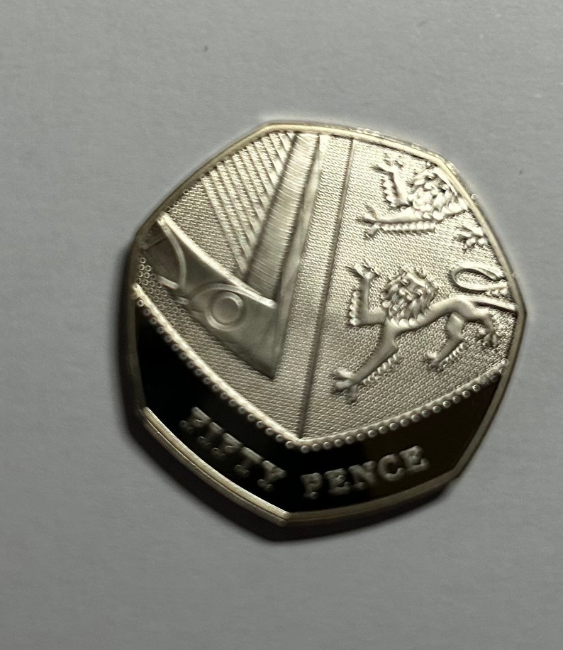 2010 Uncirculated Shield 50p Coin - Etsy UK