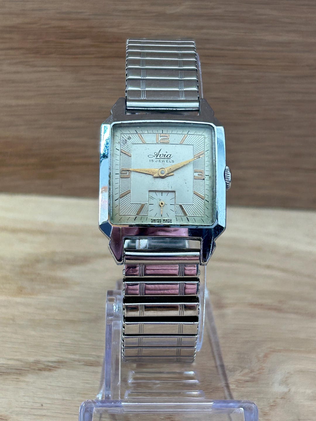 Avia Square Cased Stainless Steel Gentleman's Wristwatch Model 3911.1 ...