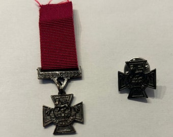 Victoria Cross Pin Badge - Etsy