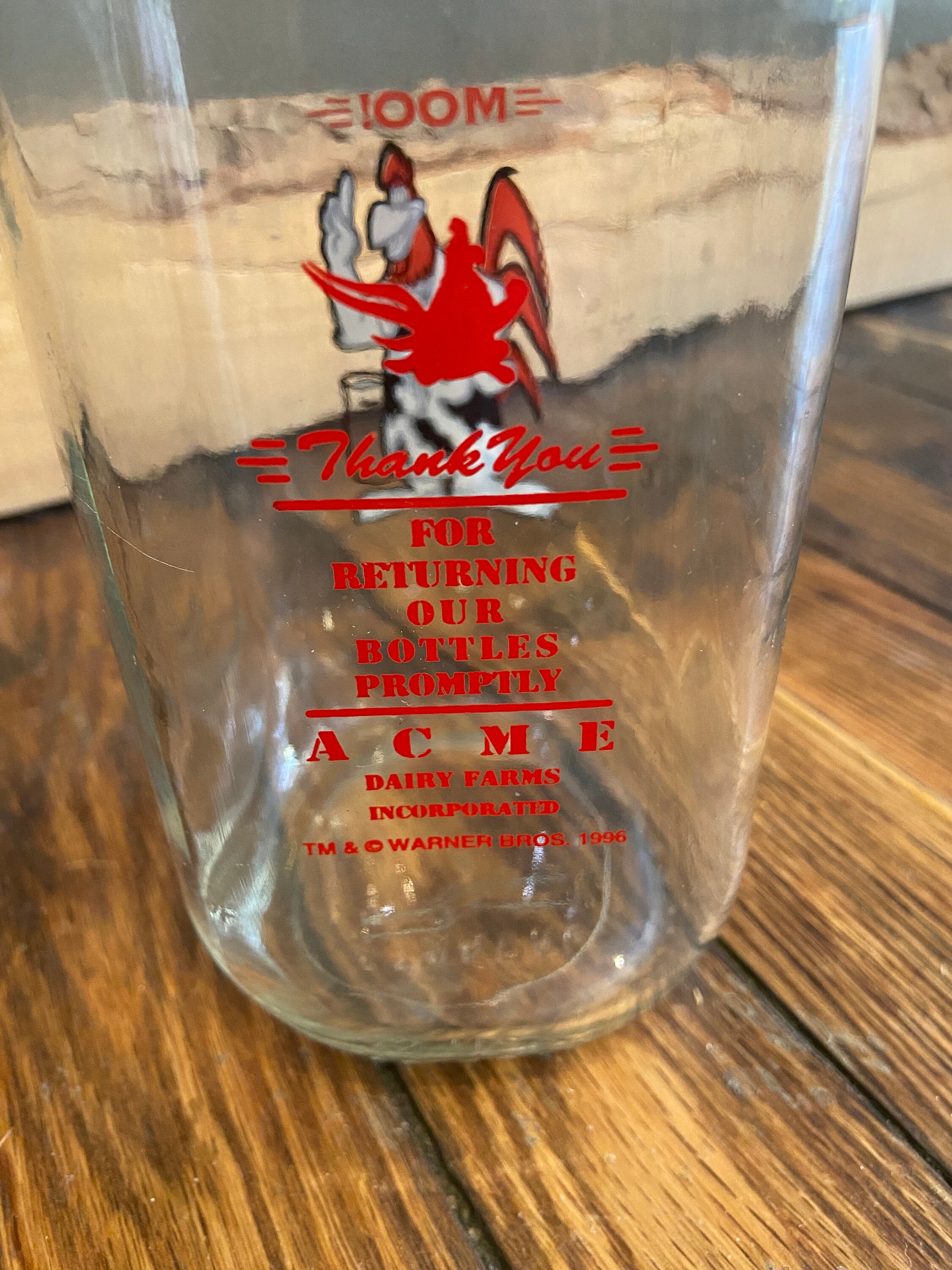 Warner Bros Store ACME Dairy Farms Foghorn Glass Milk Bottle 32oz 1996 ...