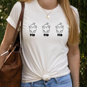 Pío Pío Pío Spanish Tee T Shirts for Spanish Teachers Los Pollitos ...