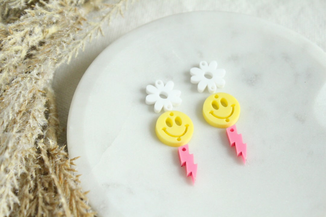 Retro Summer Funky Acrylic Charms Daisy Happy Face Llightening Bolt ...
