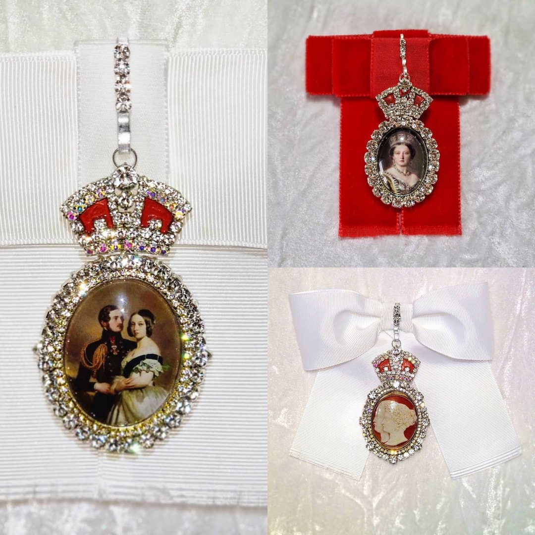 Royal Family Order Brooch. Royal Memorabilia, Display Collectible Gift ...