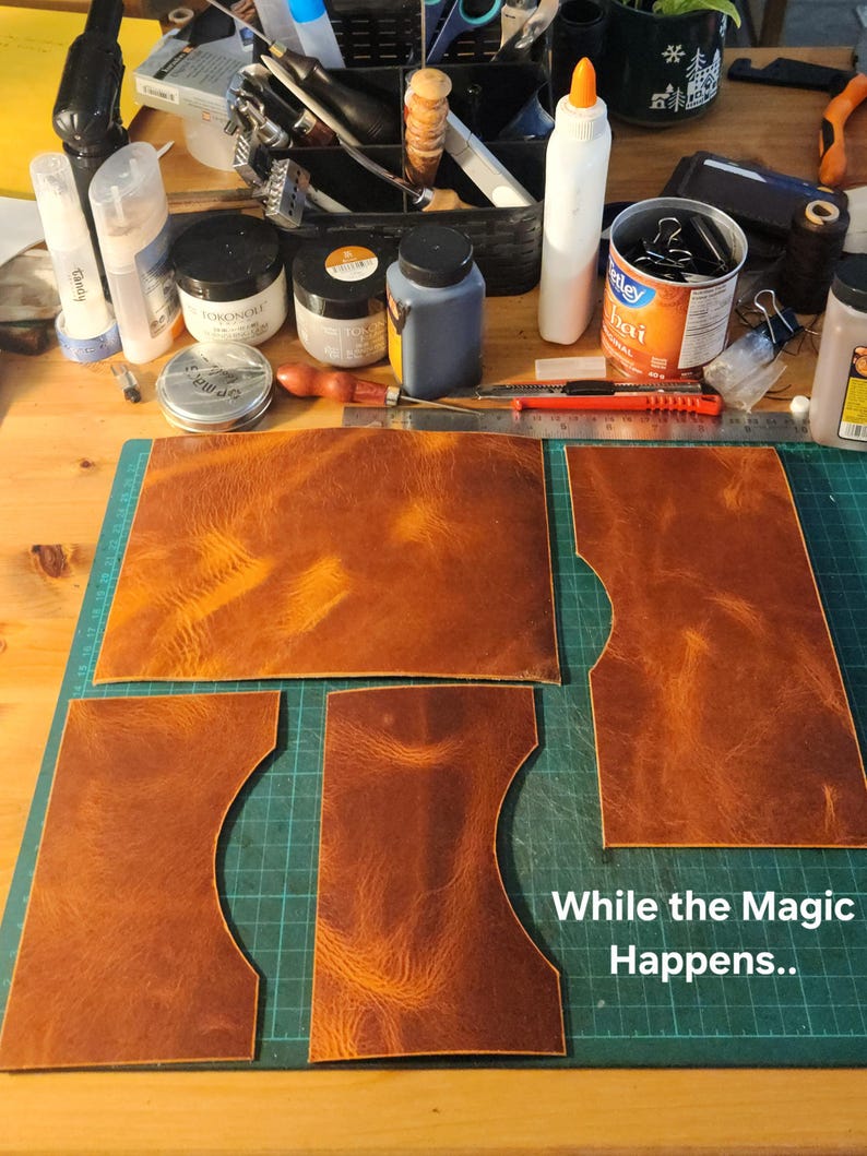 Horween Leather, Bifold Wallet, Dufferin Card Holder, Large Money Slot ...