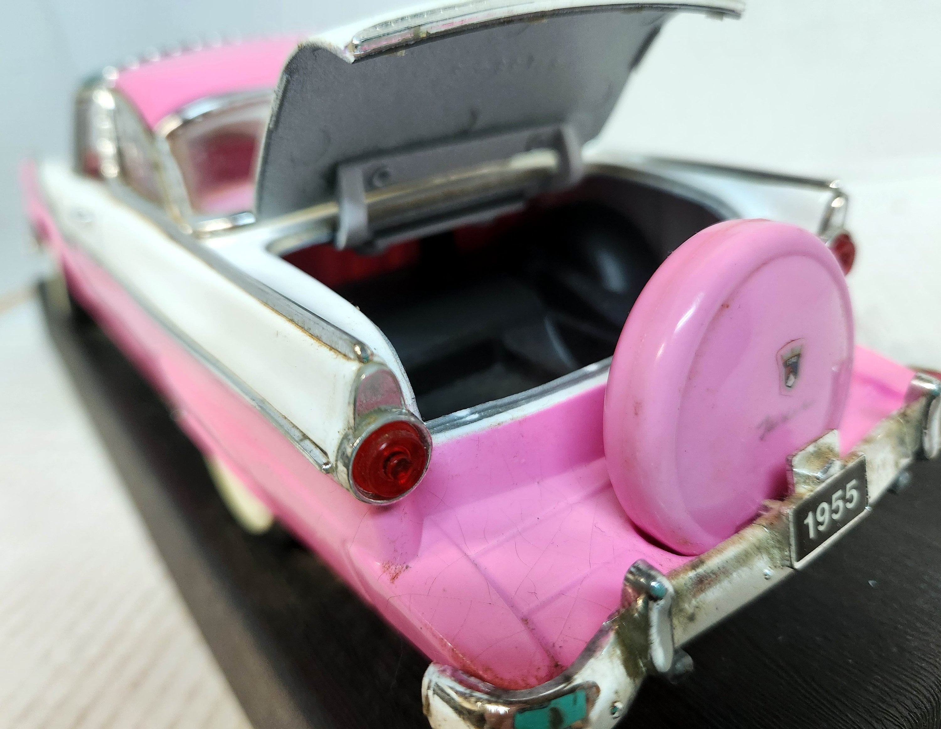 Road Legends, Replica Car, Ford Fairlane Crown Victoria, 1955 Ford ...