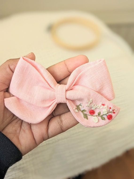 Custom gift bows store