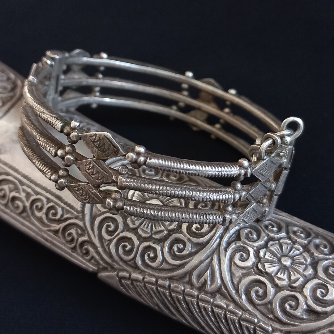 Antique Saharien Silver Bracelet From Southern MOROCCO. Ancient Silver ...