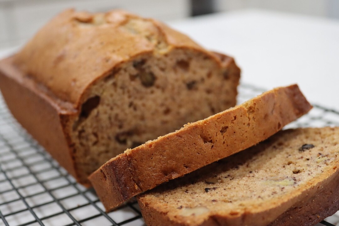 Large 9-inch Banana Bread: Rich & Tasty Loaf - Etsy