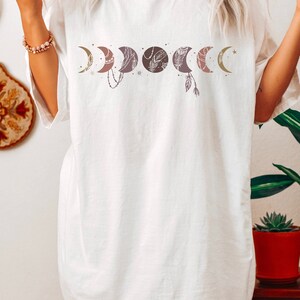 Moon Phases Shirt, Women's Aesthetic Sweatshirts, Boho Astrologist ...