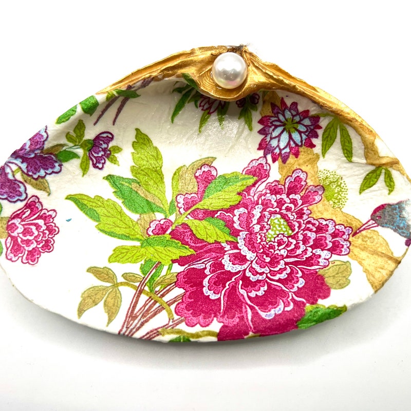 Painted Clam Shells - Etsy