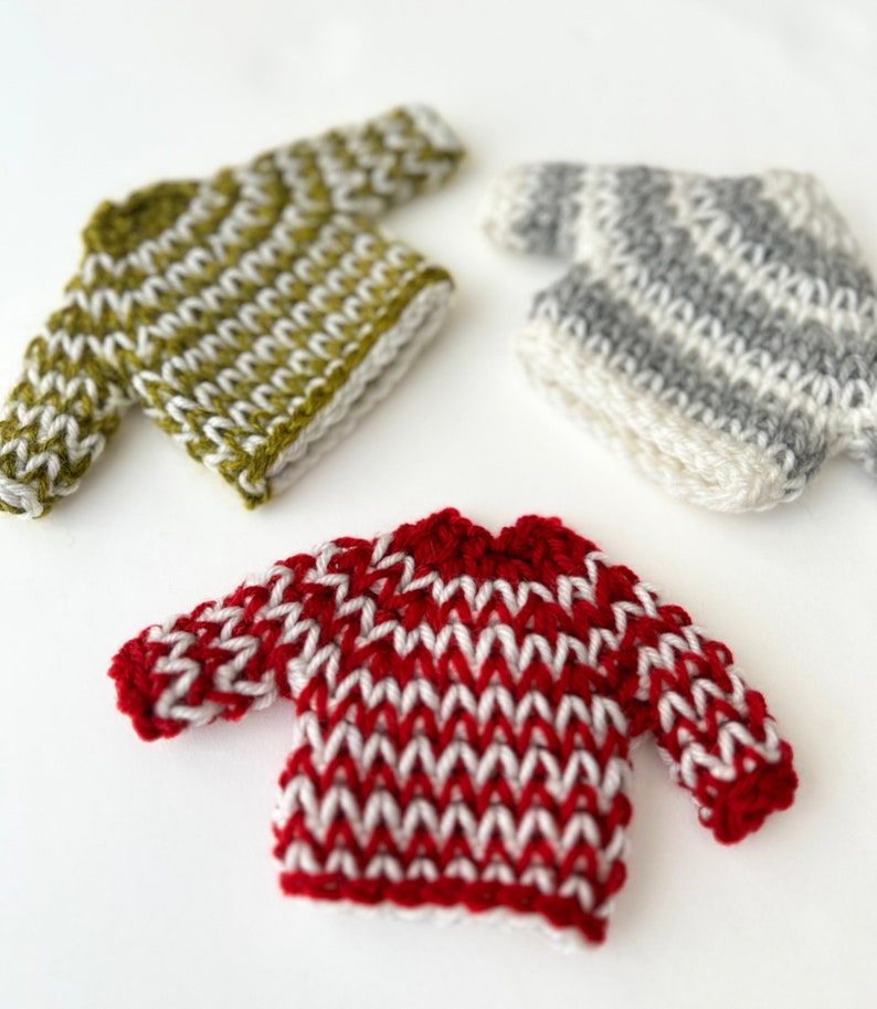 CROCHET PATTERN ⨯ Festive Tiny Sweaters ⨯ Christmas Decoration ⨯ ...