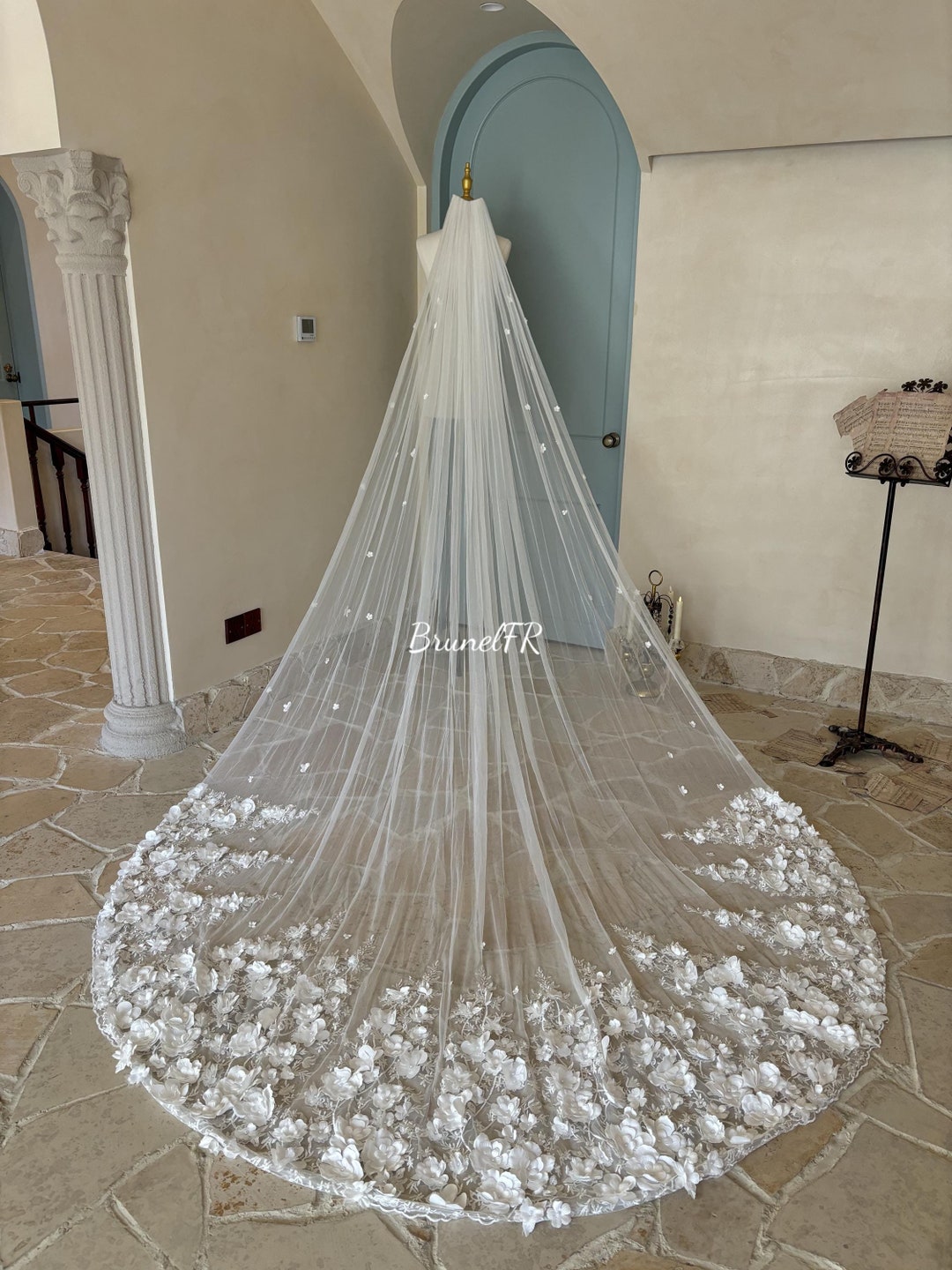 Gorgeous 3D Flower Veil Lush Floral Veil Stunny Lace Veil Cathedral ...