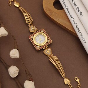 Women's Dainty Victorian Watches With Elegant Fashion Accented ...