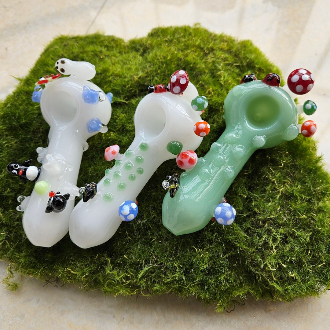 Handmade Green White Glass Pipes Little Mushroom Seven Star Ladybug Bee ...