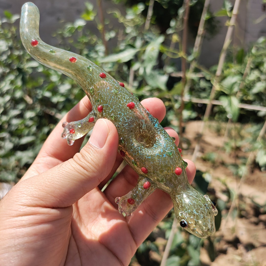 Handmade Lizard Pipe Chameleon Unique Glass Pipes Gecko Mystery Hand ...