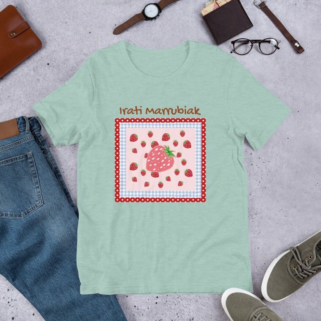 Irati Marrubiak Decora Kei T-shirt | Kawaii Irati Strawberries T-shirt ...