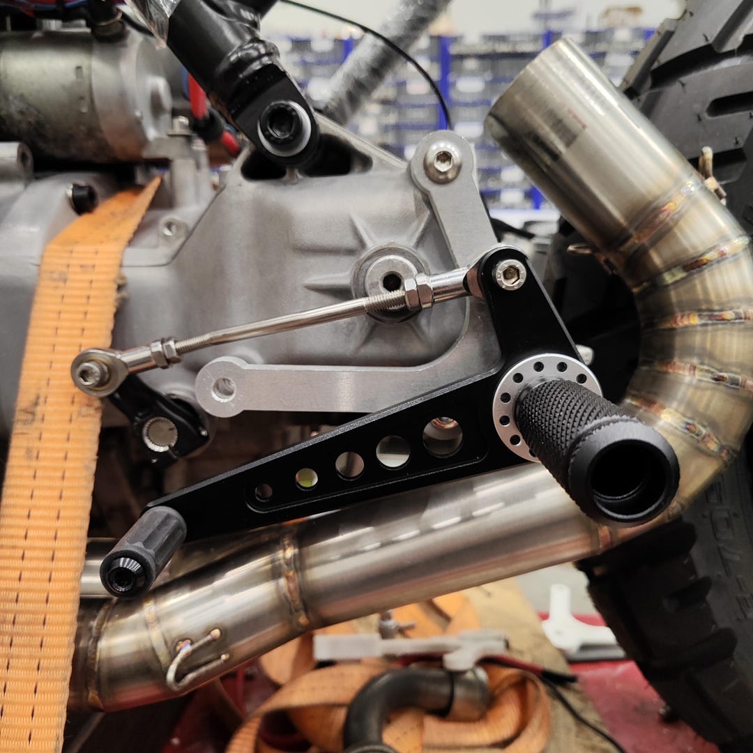 Universal Rear Sets for Cafe Racer - Etsy