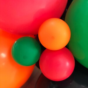 DIY Large Bing Balloon Sculpture, Bing Balloon Stack, Bing Sculpture, Bing Balloons, 2nd ...